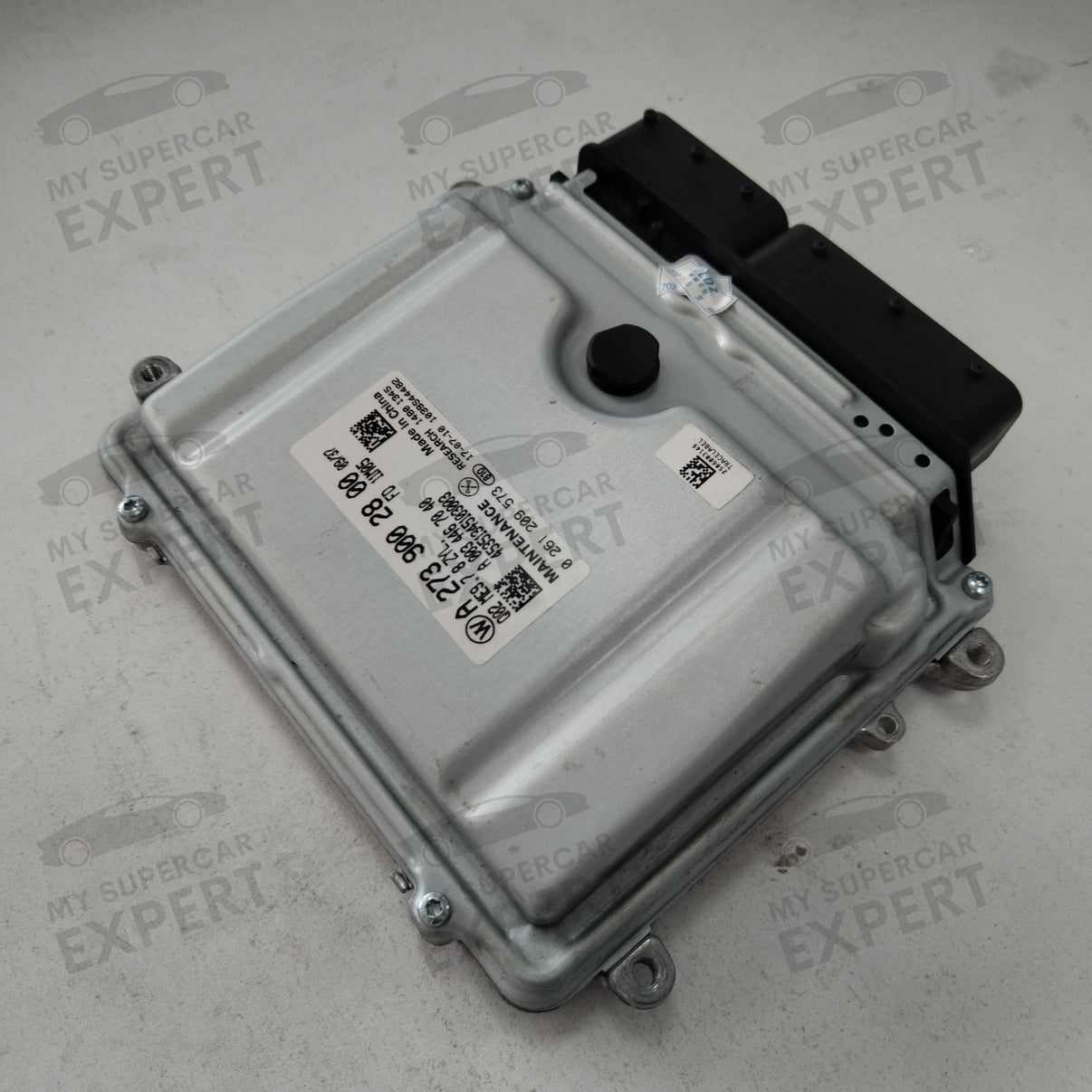 Mercedes-Benz MB Engine Control Unit ECU Bosch ME9.7 8 cylinders A2739 ...